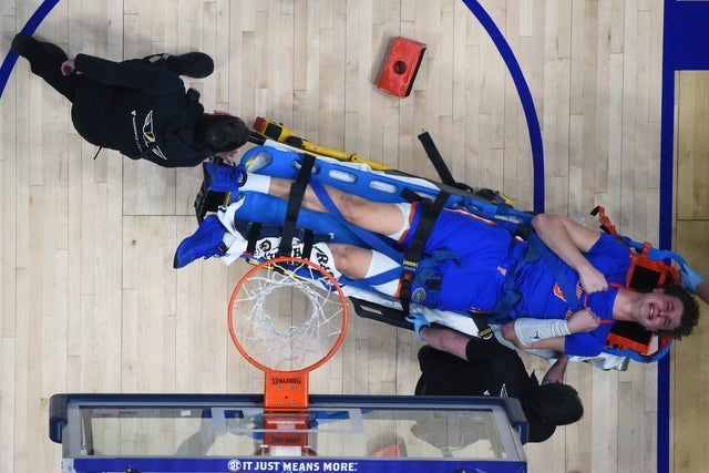 Florida Gators center fractures leg in SEC final